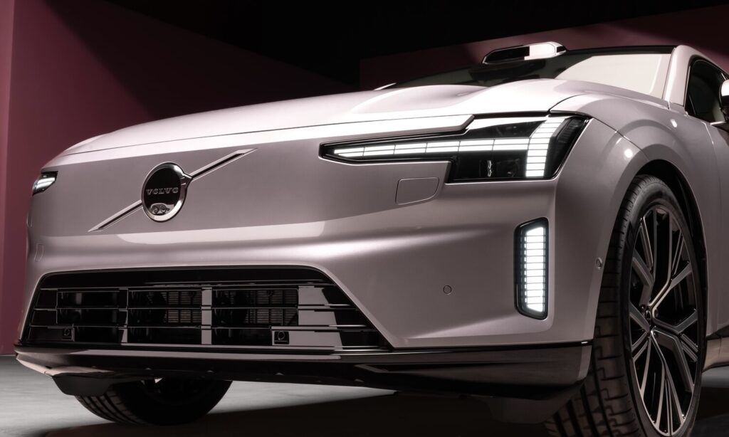 Nuevo Volvo ES90: La berlina eléctrica que redefine el segmento premium