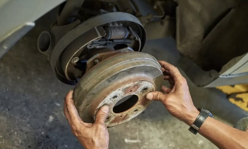 Types de freins de voiture : un guide complet et mis à jour