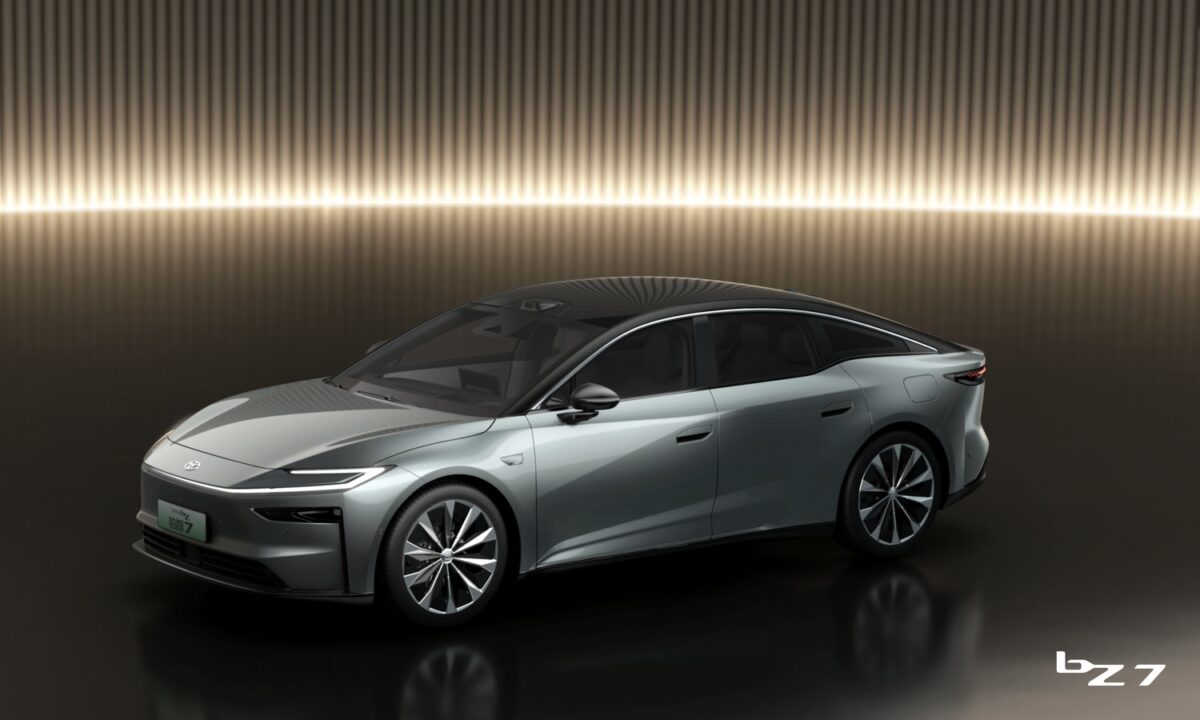 ¡Algo raro, raro, raro! El Zedro Notorious es un Infiniti G37 con 1.250 CV