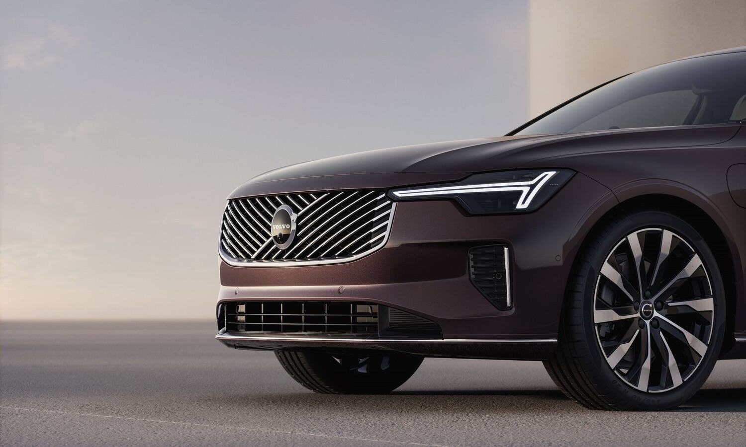 El renovado Volvo S90 2025 redefine el lujo escandinavo con impulso híbrido y diseño actualizado