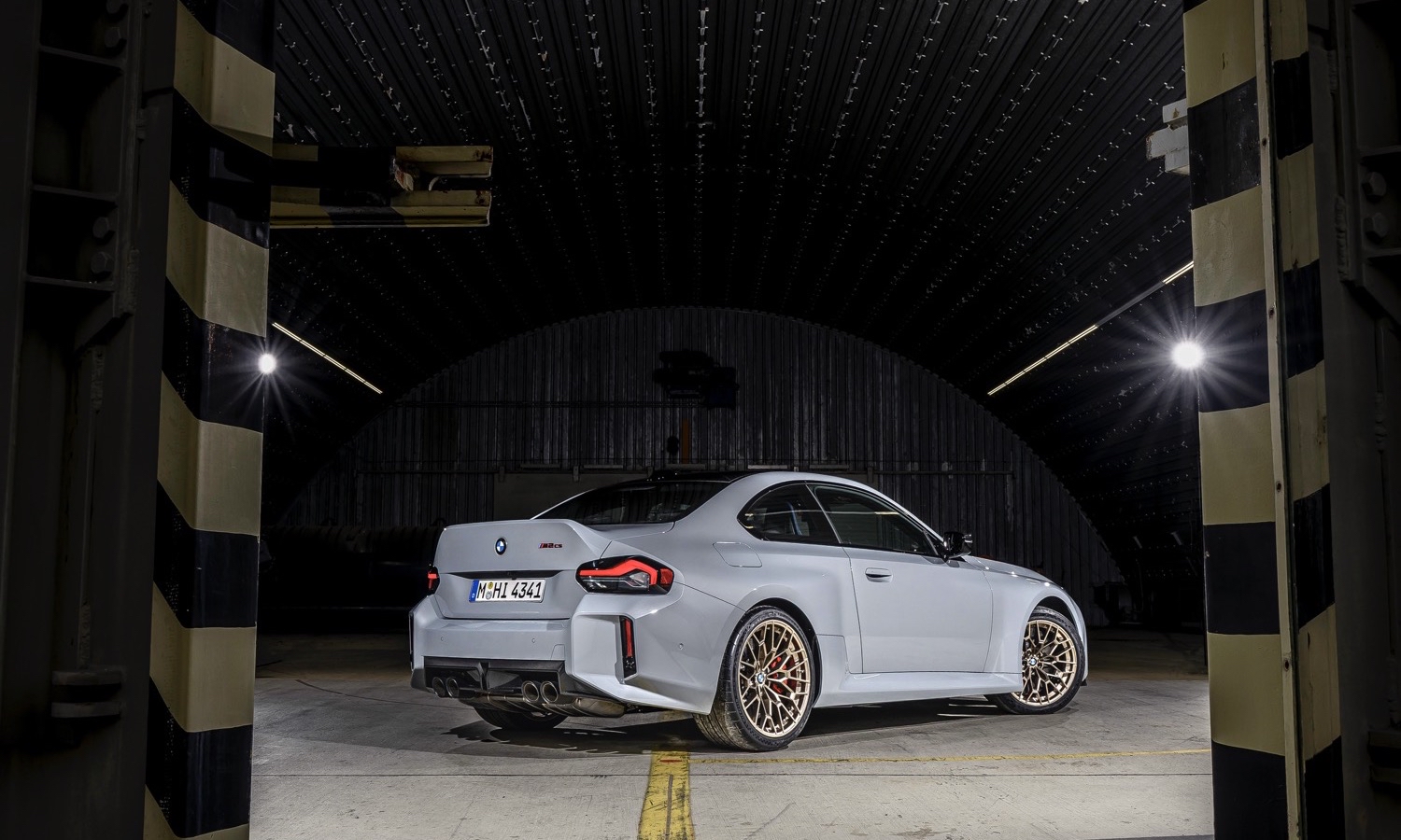 El BMW M2 CS 2025: Toda la información sobre la versión más radical del ...