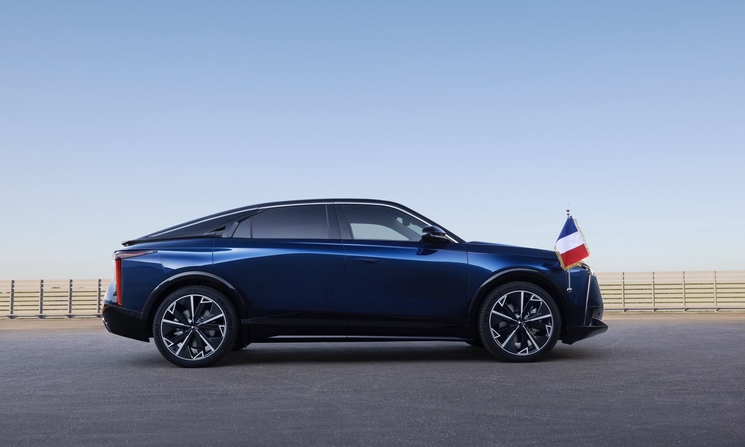 DS N°8 PRÉSIDENTIELLE: El Nuevo Vehículo Eléctrico Exclusivo para la ...