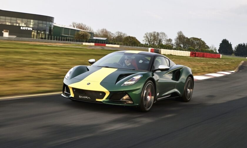 Lotus Emira Clark Edition: Un homenaje exclusivo a Jim Clark y la era ...