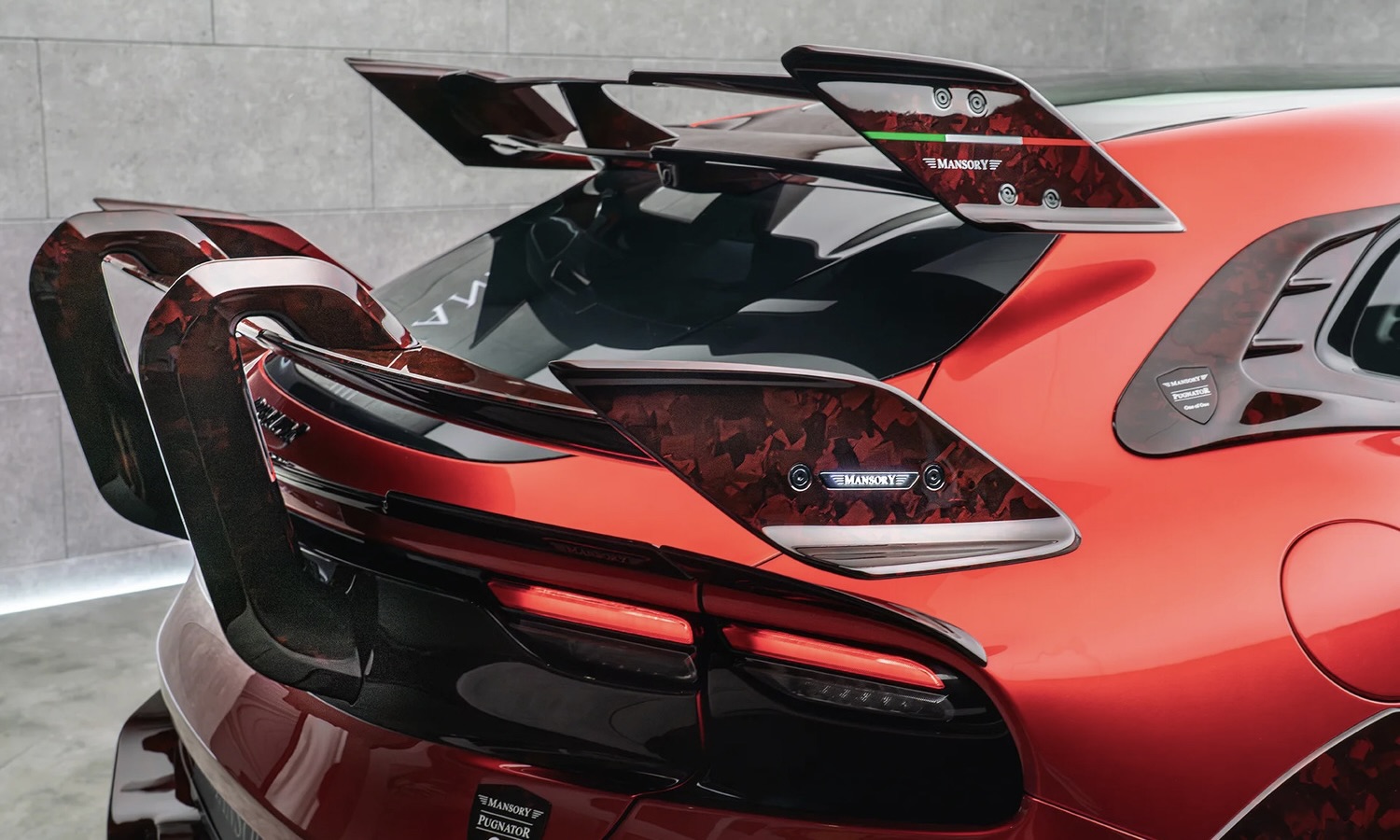 Mansory Pugnator Tricolore : la Ferrari Purosangue la plus radicale et ...