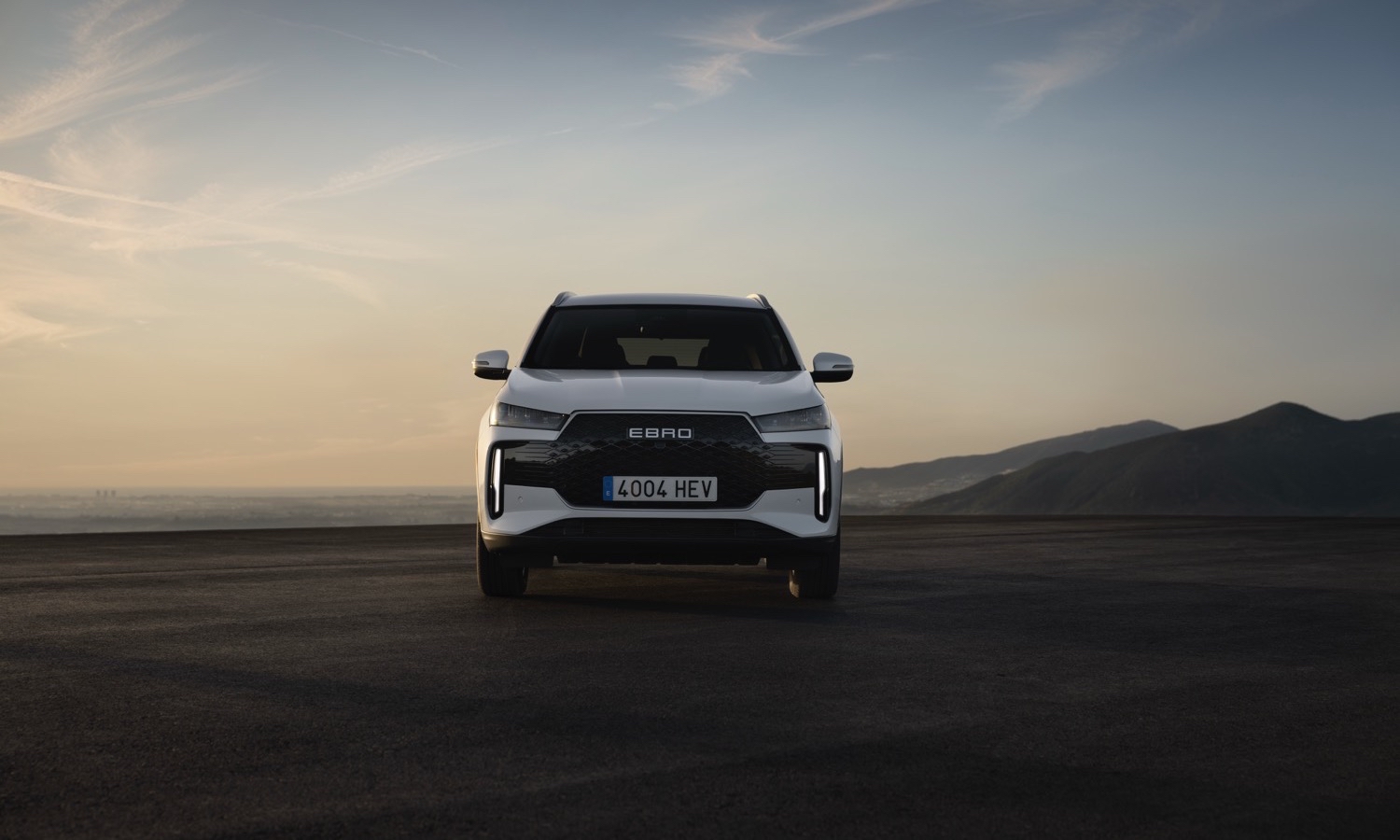 Nuevo Ebro S400: Todos los datos sobre el SUV híbrido español que ...