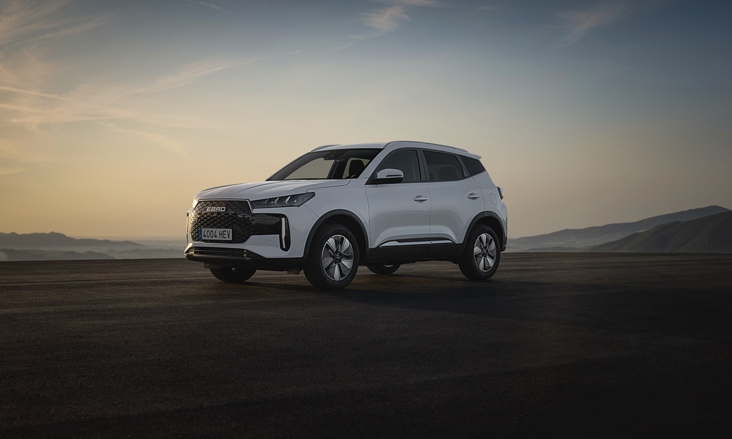 Nuevo Ebro S400: Todos los datos sobre el SUV híbrido español que ...