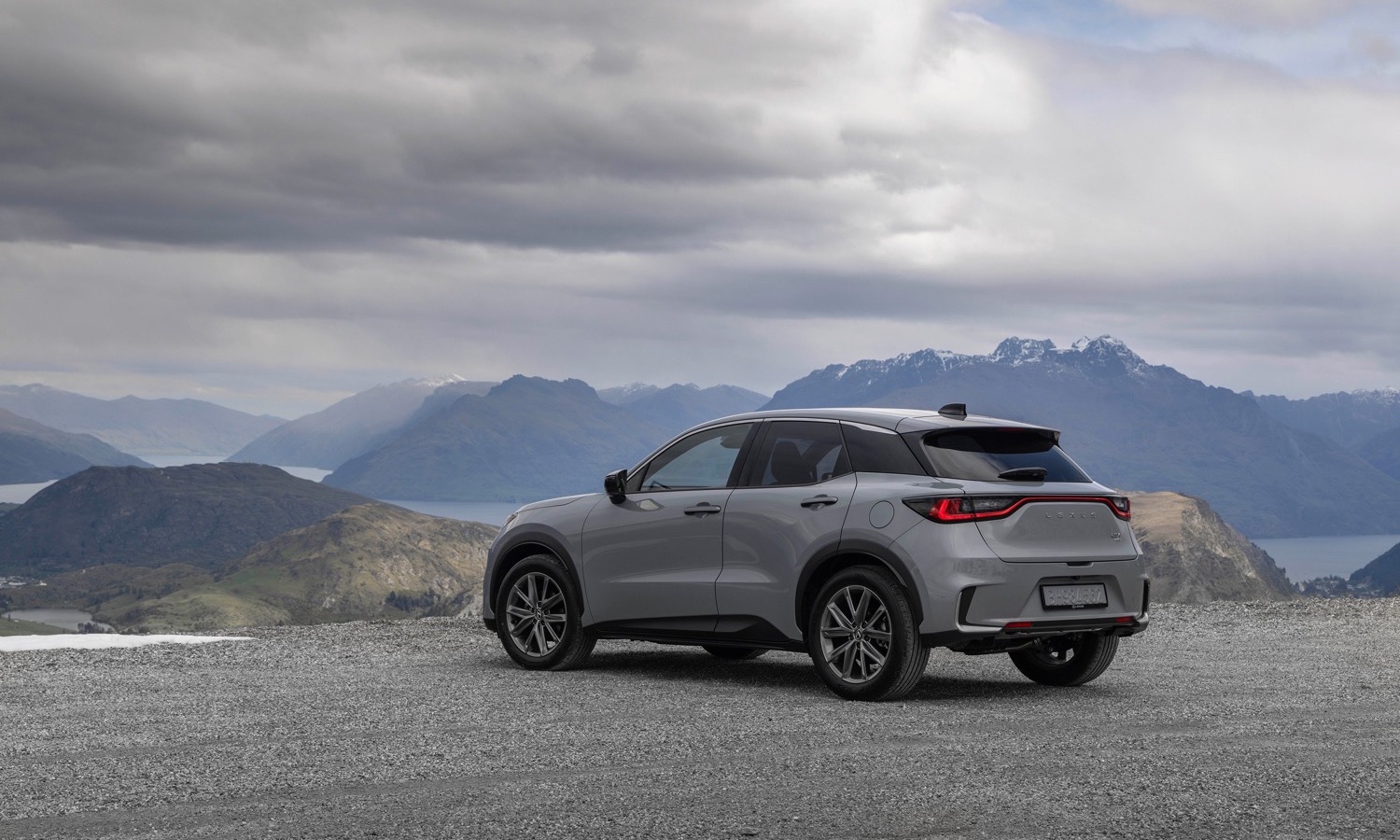 Nuevo Lexus LBX 2025: Híbrido, diseño premium y visión artística