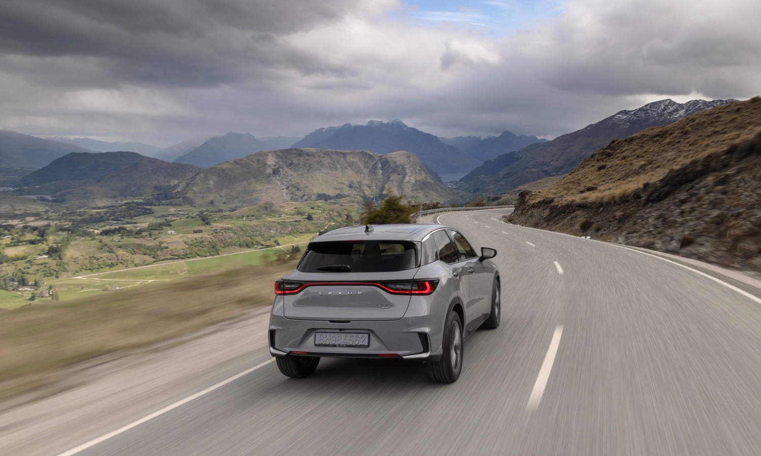 Nuevo Lexus LBX 2025: Híbrido, diseño premium y visión artística