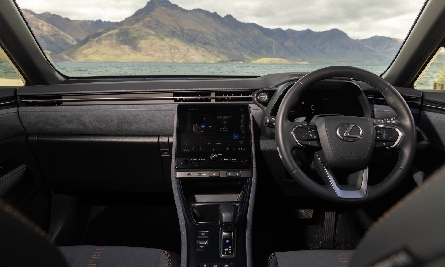 Der neue Lexus LBX 2025: Hybrid, Premium-Design und künstlerische Vision