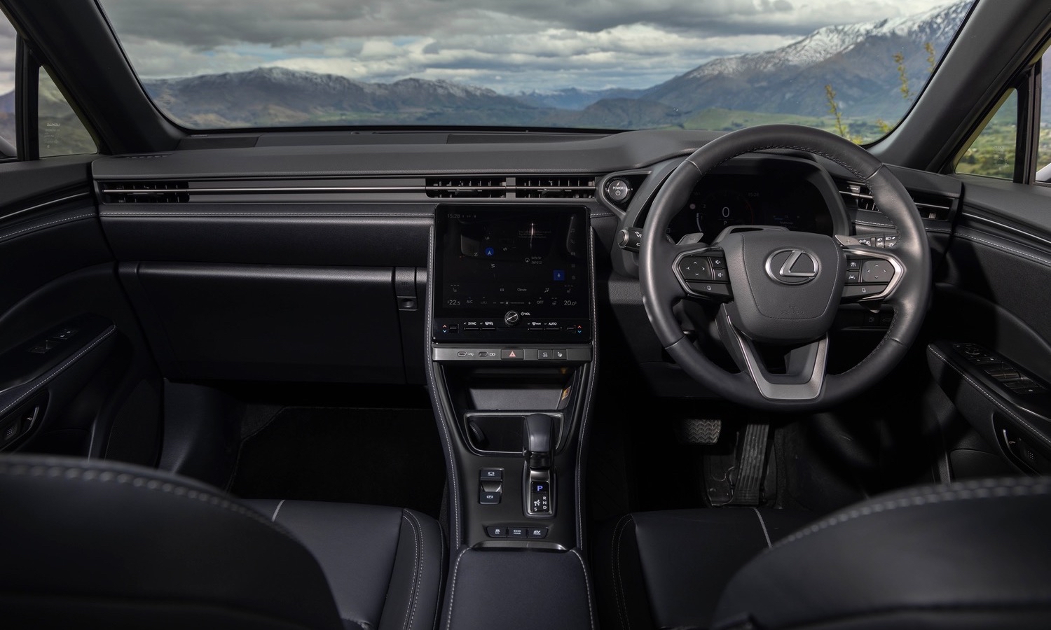 Nuevo Lexus LBX 2025: Híbrido, diseño premium y visión artística