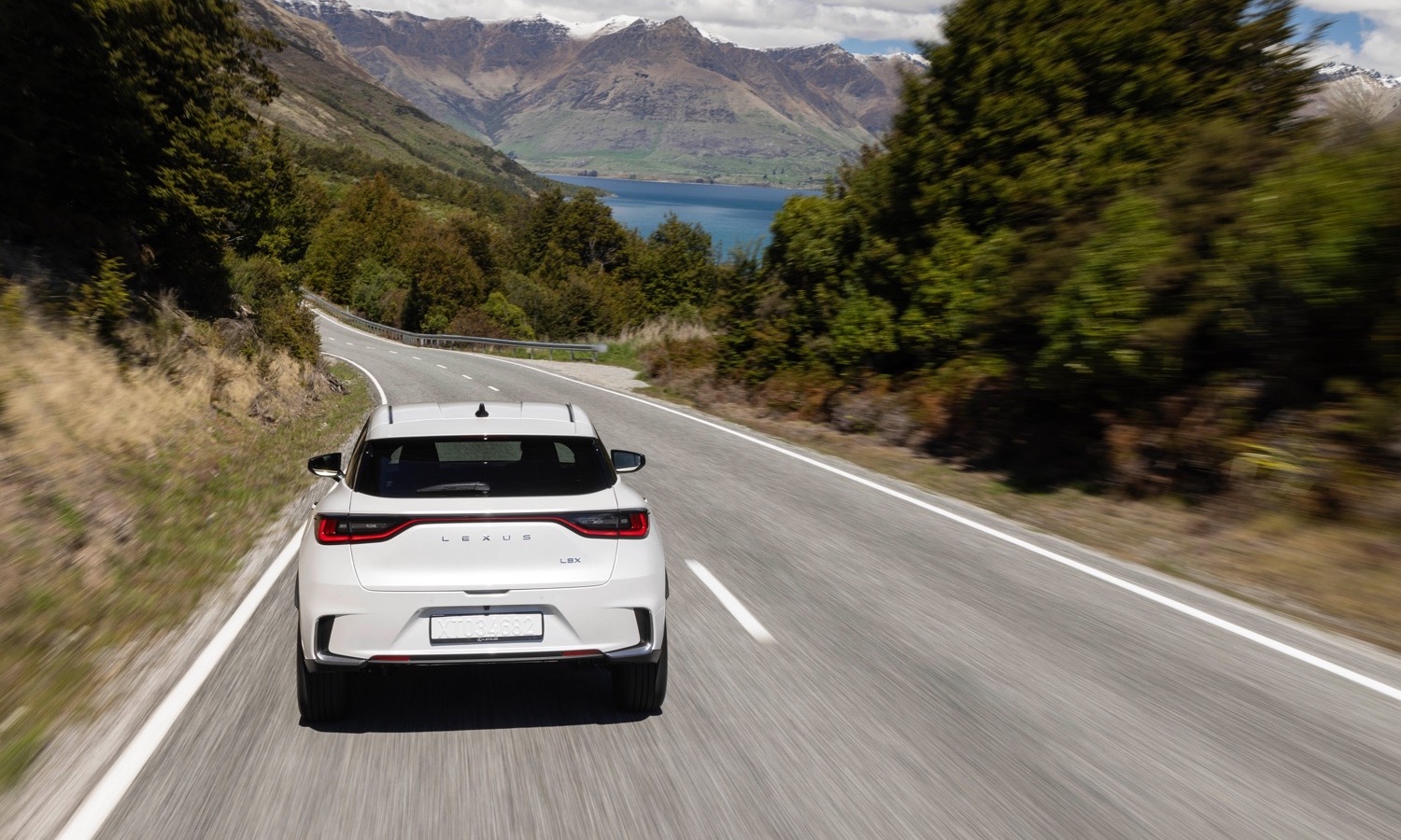 Nuevo Lexus LBX 2025: Híbrido, diseño premium y visión artística