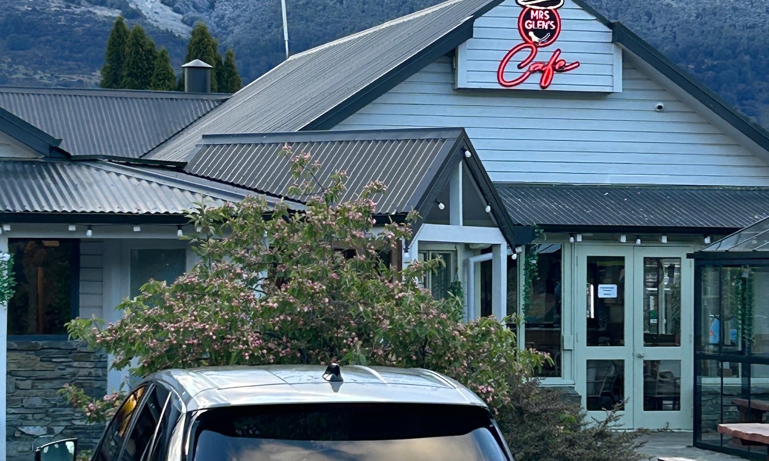 Nuevo Lexus LBX 2025: Híbrido, diseño premium y visión artística