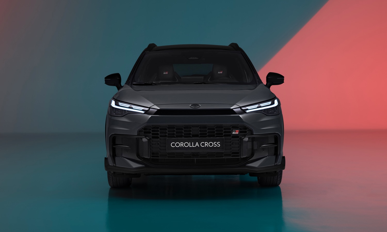 El Toyota Corolla Cross 2025 recibe una actualización: novedades, versiones y precios