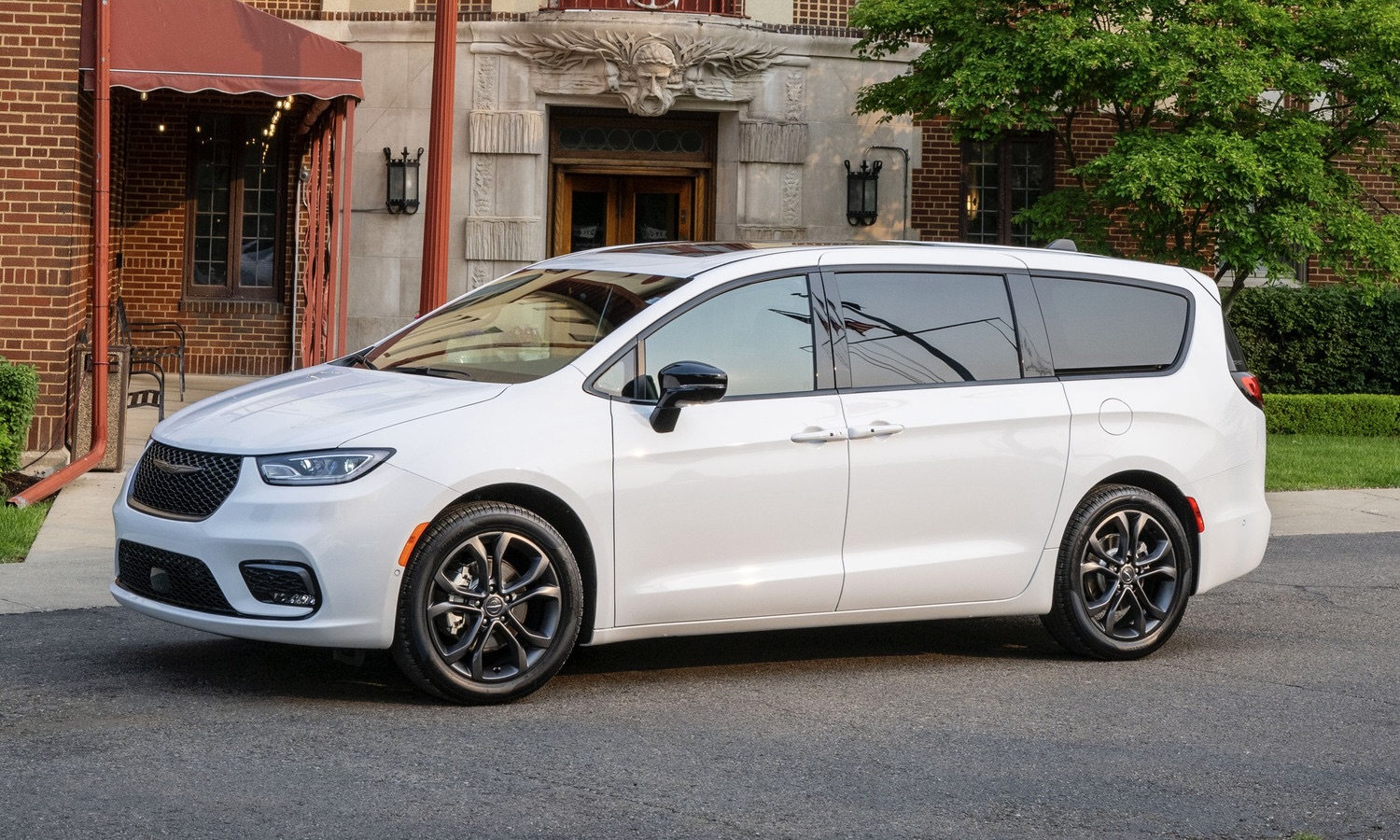 Chrysler Pacifica 100th Anniversary Edition: Así es la miniván ...