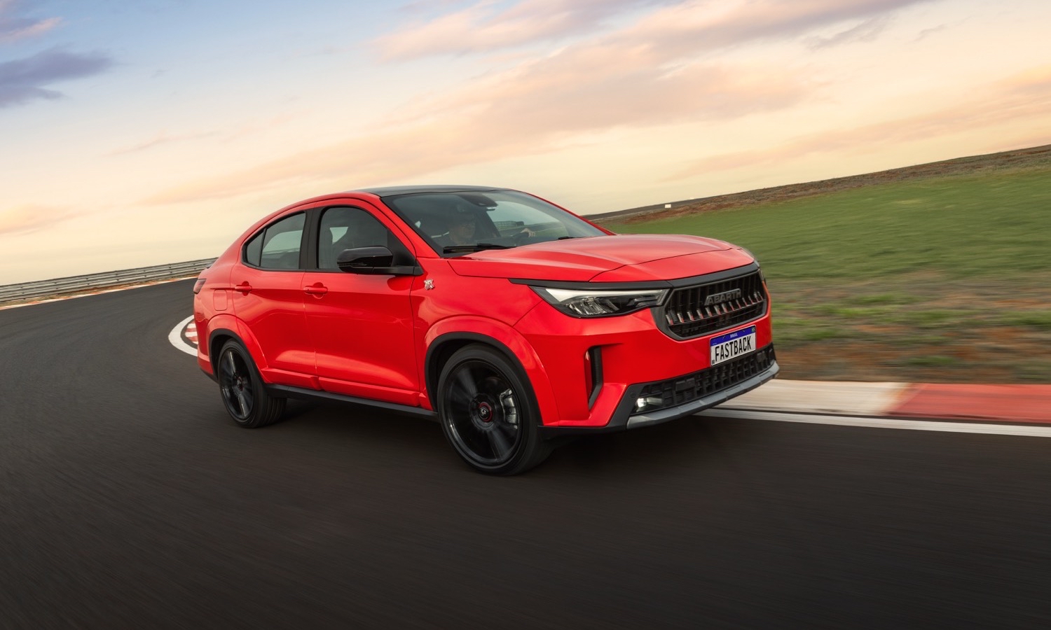 Nuevo Fiat Fastback 2026: Rediseño, más tecnología y versiones deportivas