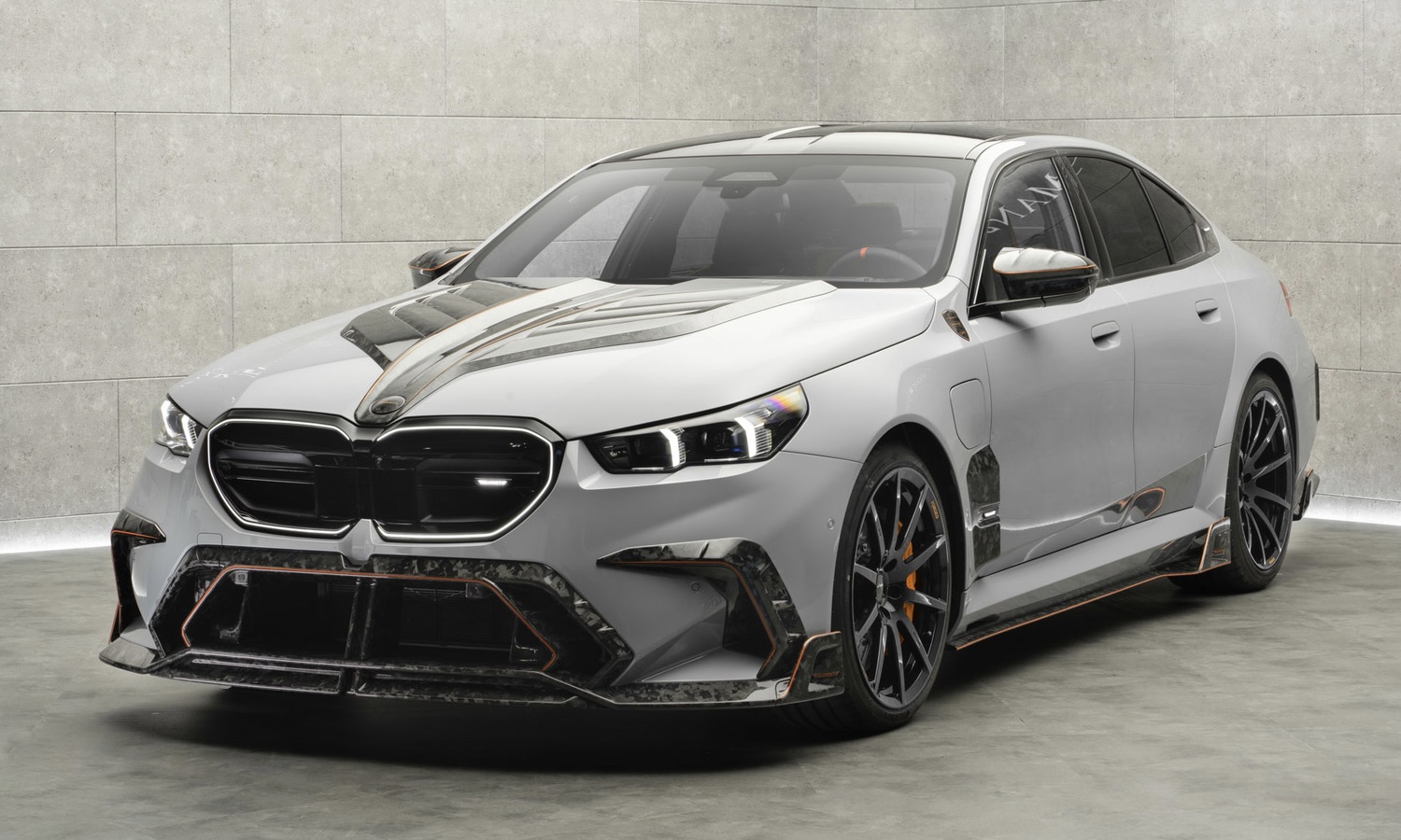 Mansory y su interpretación del BMW M5 G90: fibra de carbono ...