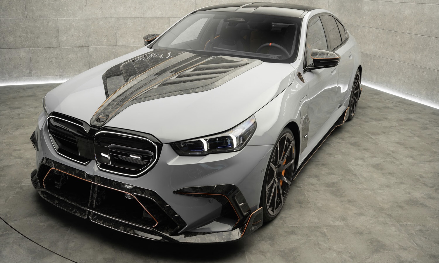 Mansory y su interpretación del BMW M5 G90: fibra de carbono ...