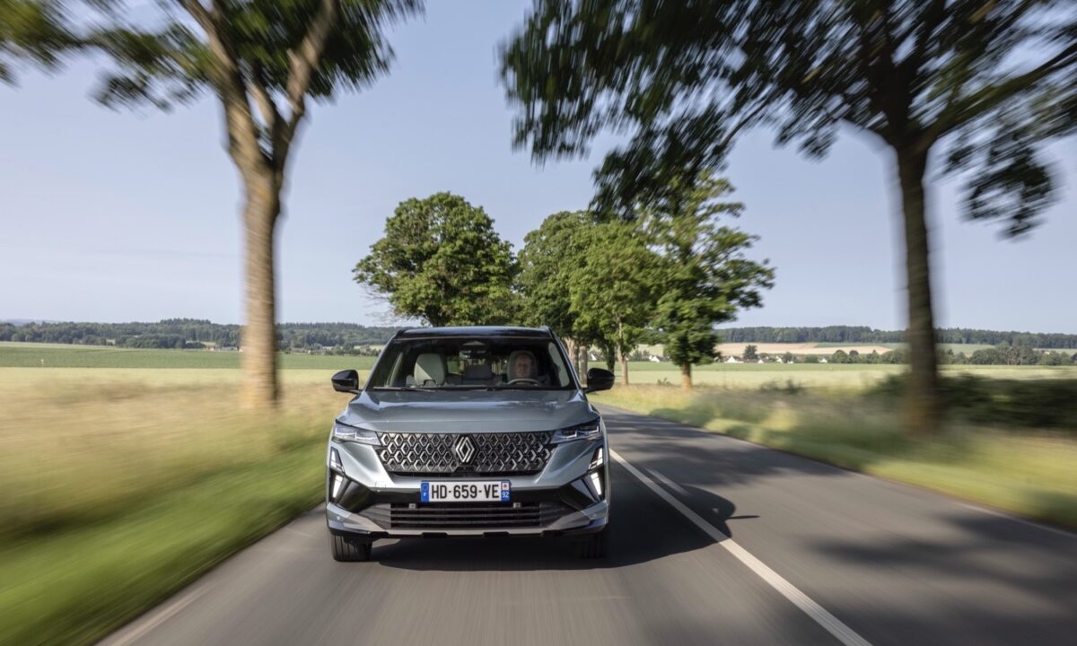 Renault Espace E-TECH 2025: A comprehensive update to the hybrid engine ...