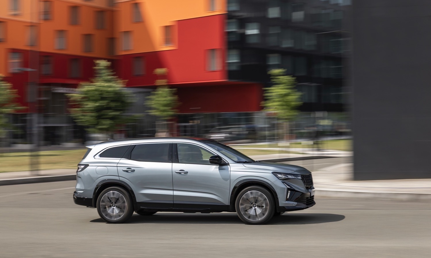 Renault Espace E-TECH 2025: A comprehensive update to the hybrid engine ...