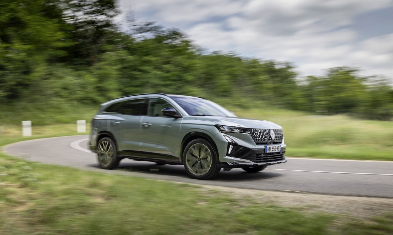 Renault Espace E-TECH 2025: A comprehensive update to the hybrid engine ...