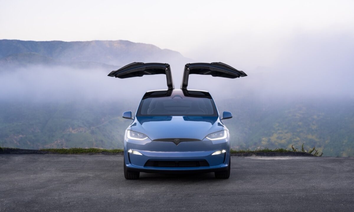 Tesla po raz pierwszy mierzy się ze spadkiem sprzedaży w Chinach