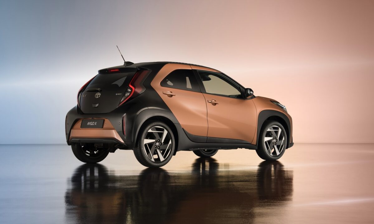 Toyota Aygo X Hybrid : Voici la nouvelle voiture urbaine hybride qui arrivera en 2025
