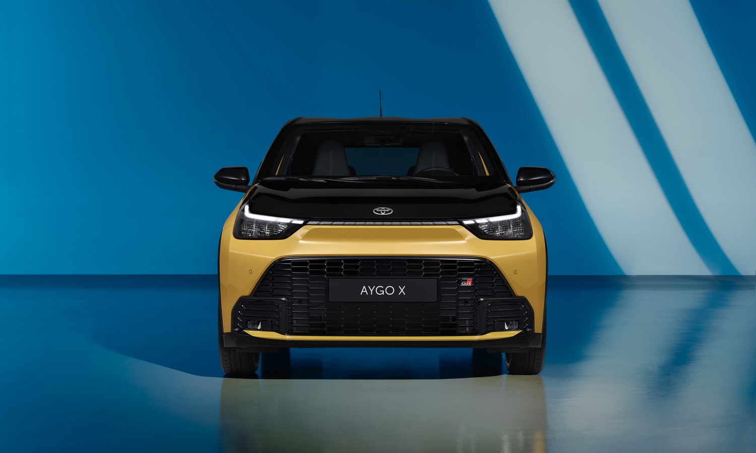 トヨタ・アイゴXハイブリッド：2025年に登場する新型ハイブリッド都市型車