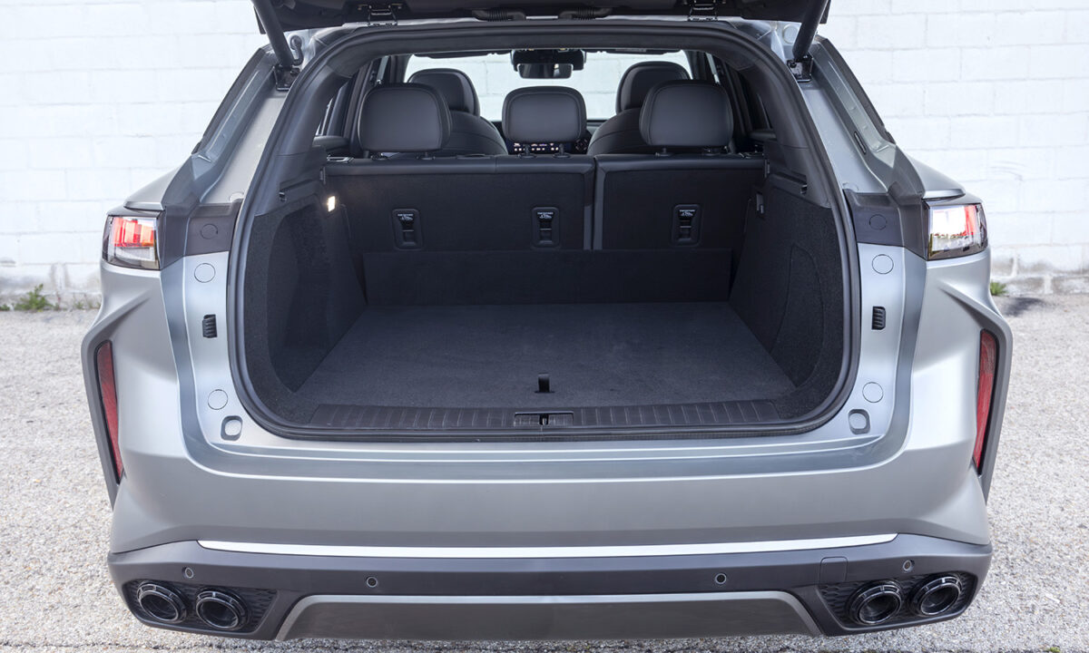 Test drive the Omoda 9 SHS, a 537 hp super hybrid with a quiet approach ...