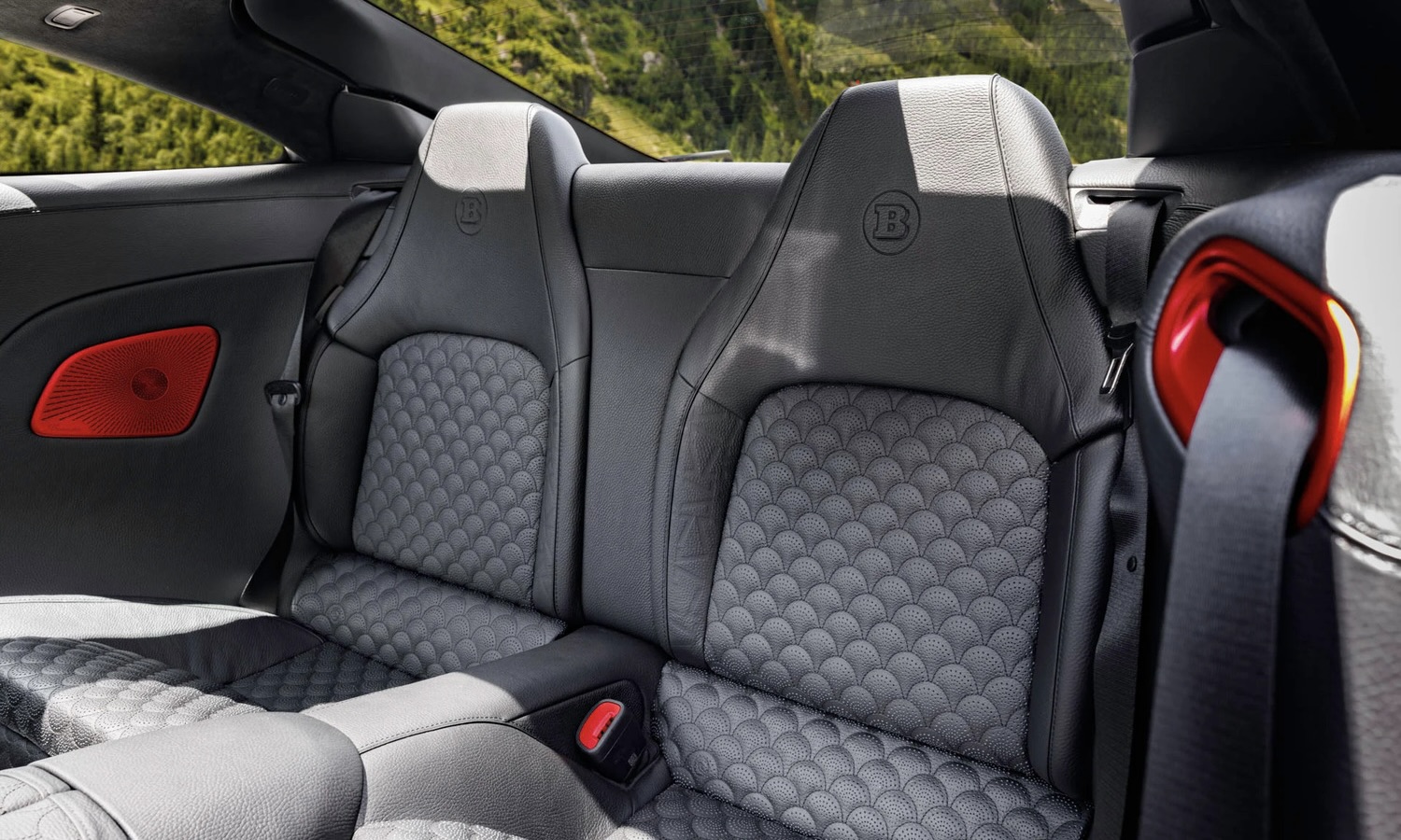 BRABUS 1000: Híbrido de lujo extremo, potencia y exclusividad sin límites