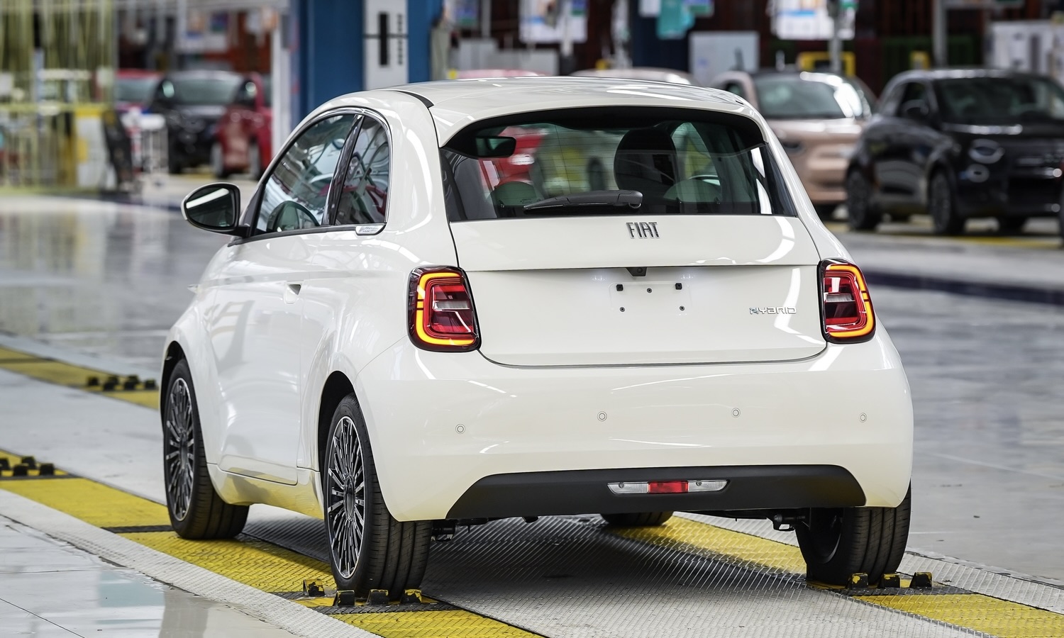 Nuevo Fiat 500 Híbrido: Producción, detalles técnicos y llegada a España