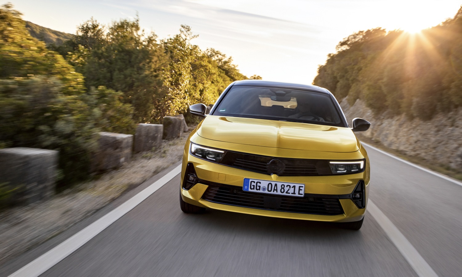 Opel Astra PHEV: Neue, effizientere Plug-in-Hybrid-Version mit 196 PS