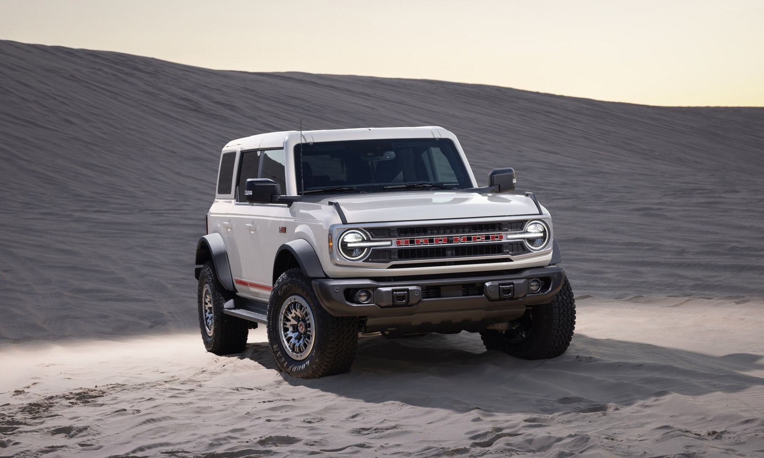Ford Bronco 60° anniversario: tocchi retrò e tanta potenza fuoristrada