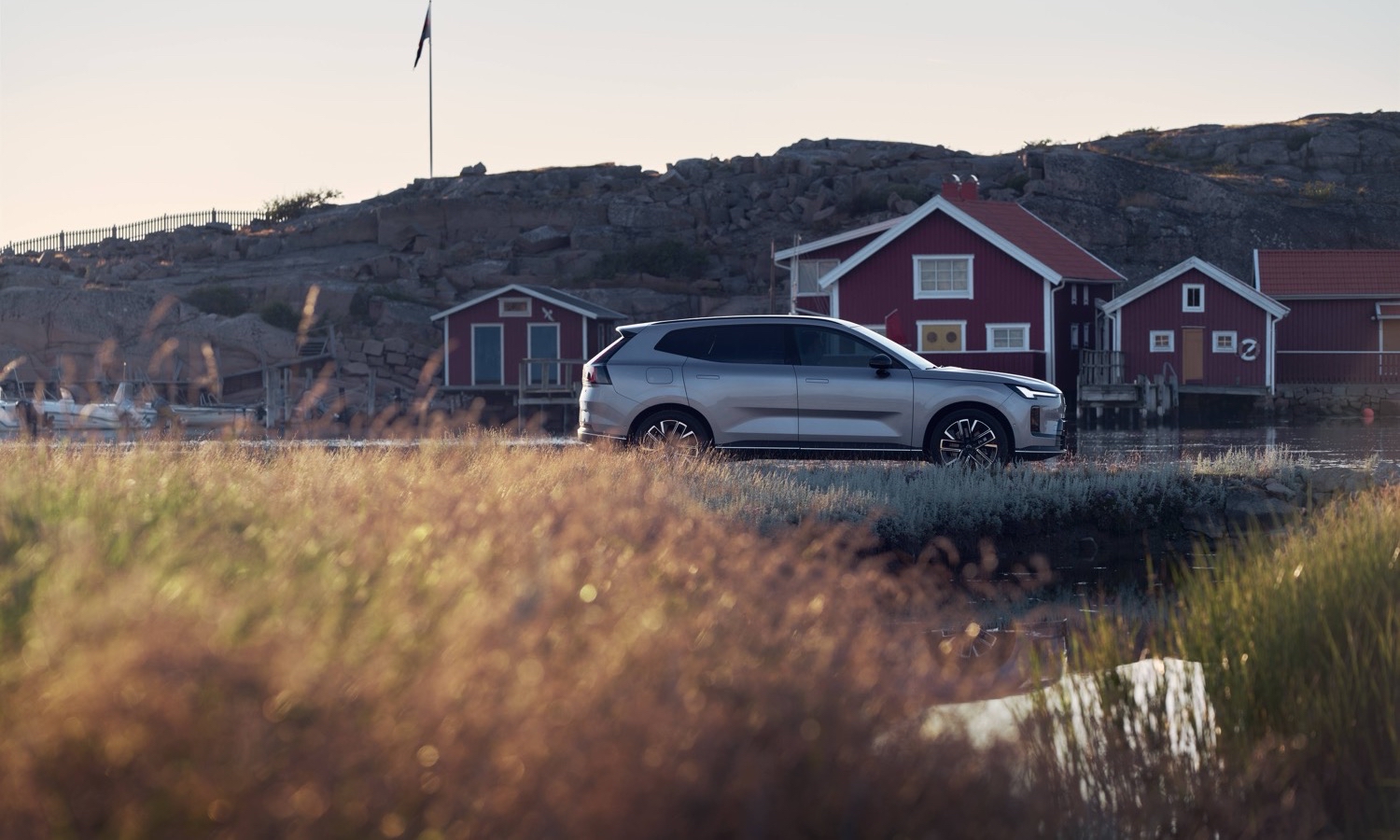 Volvo XC70 2025: el mítico XC70 renace como un SUV PHEV de gran autonomía