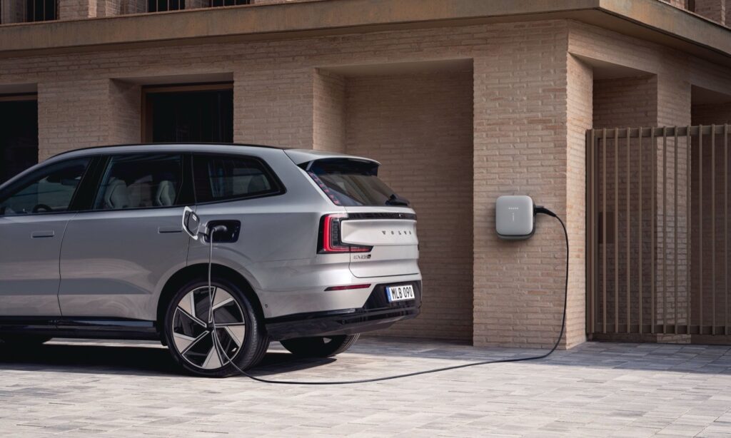 Volvo EX60 : le nouveau SUV électrique, un élément clé pour la marque ...