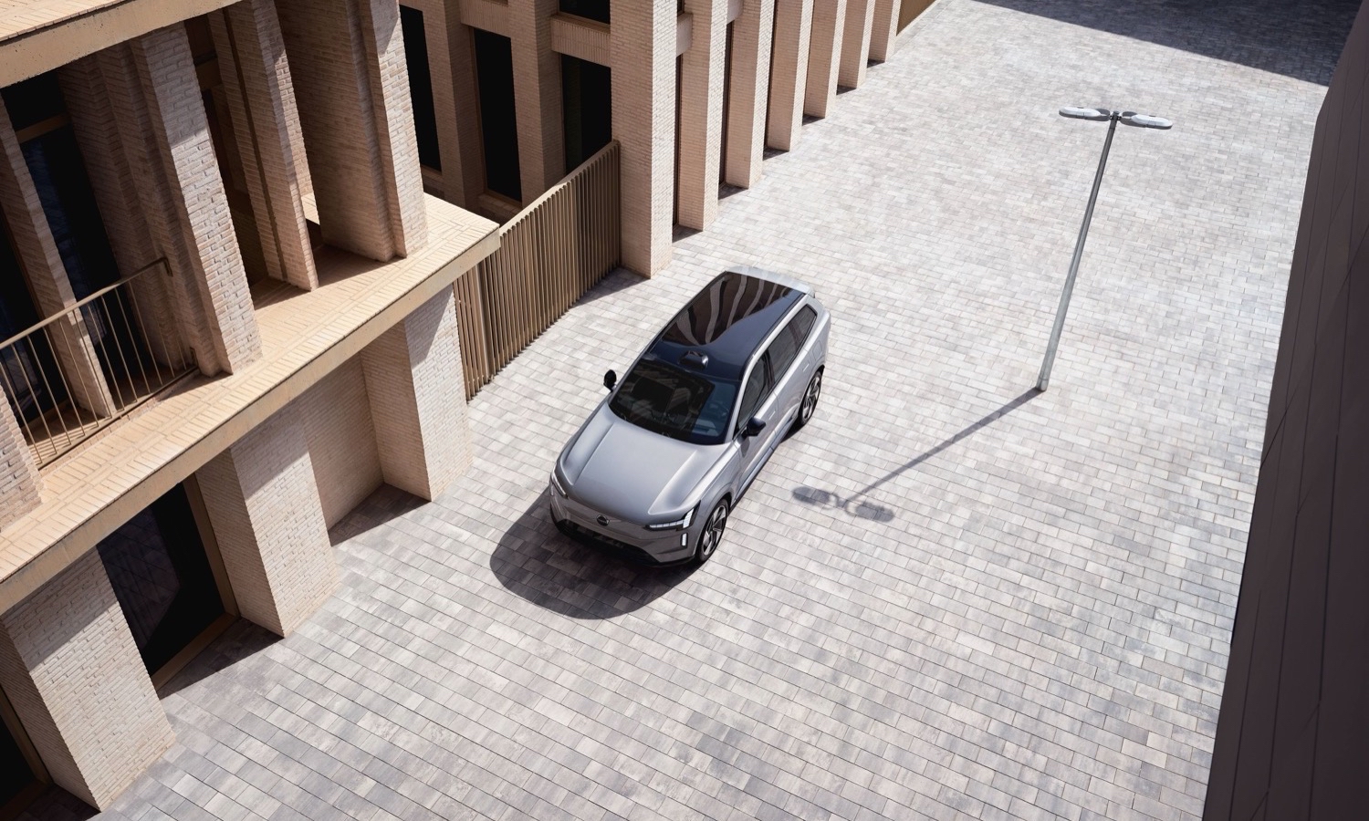 Volvo EX90 2026: Sprung auf 800 V, mehr Leistung und neue ADAS-Hilfen