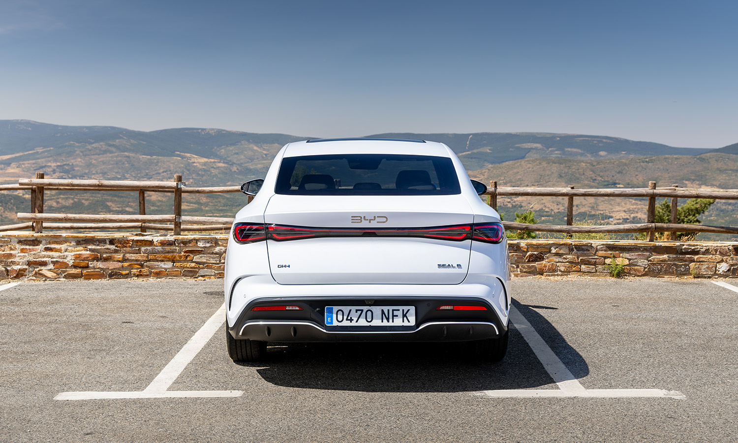 Prijzen BYD Seal 6 DM-i, de nieuwe plug-in hybride met een actieradius van meer dan 1.500 km