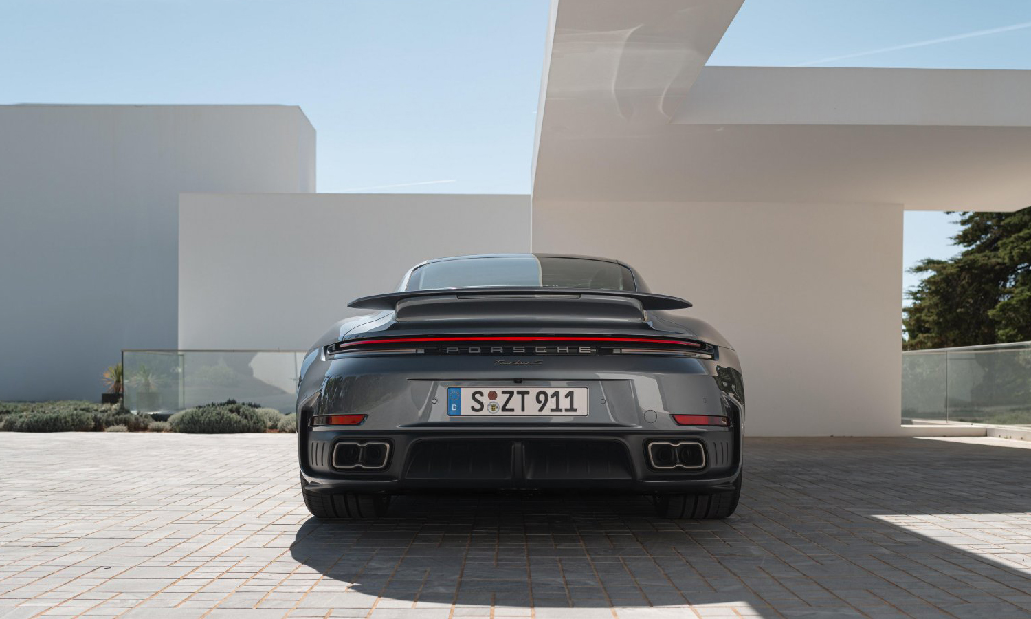 Nuevo Porsche 911 Turbo S T-Hybrid: más potencia, mismo ADN