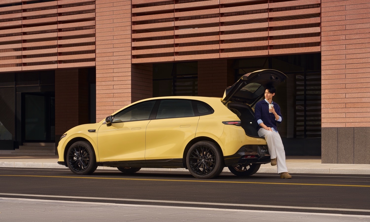 Leapmotor B05: Innenraum, Abmessungen, Mechanik und Ankunft in Europa