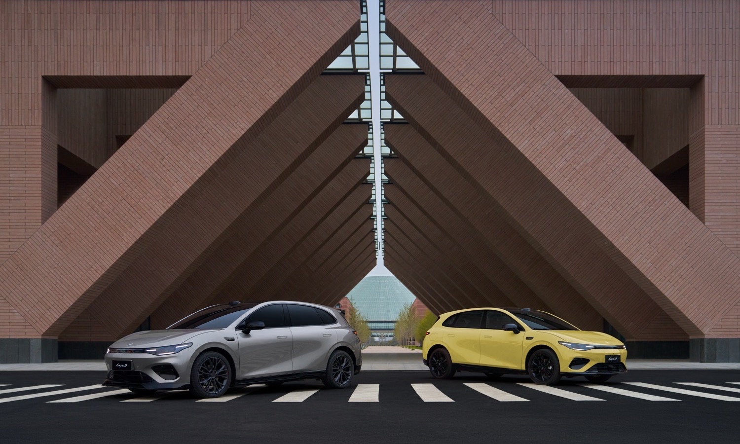 Leapmotor B05: Innenraum, Abmessungen, Mechanik und Ankunft in Europa