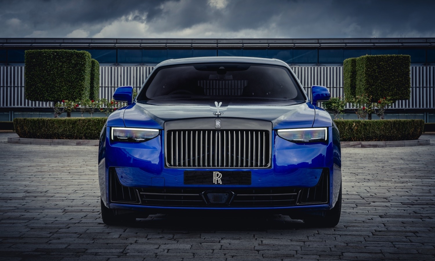 Rolls Royce Black Badge Ghost Gamer, luxe a mida amb accent arcade