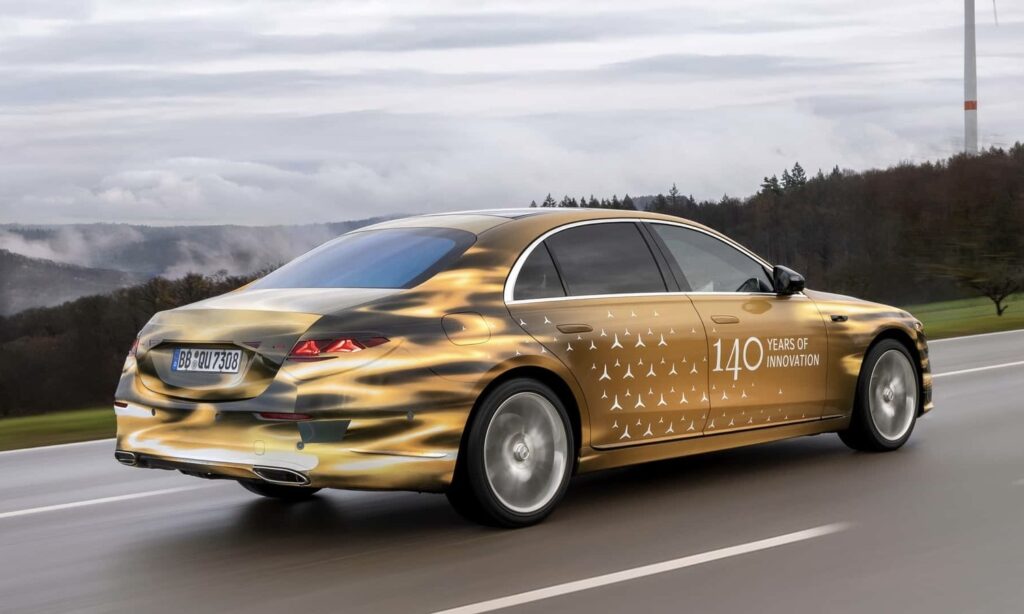 Mercedes-Benz opts for heated seat belts in the S-Class