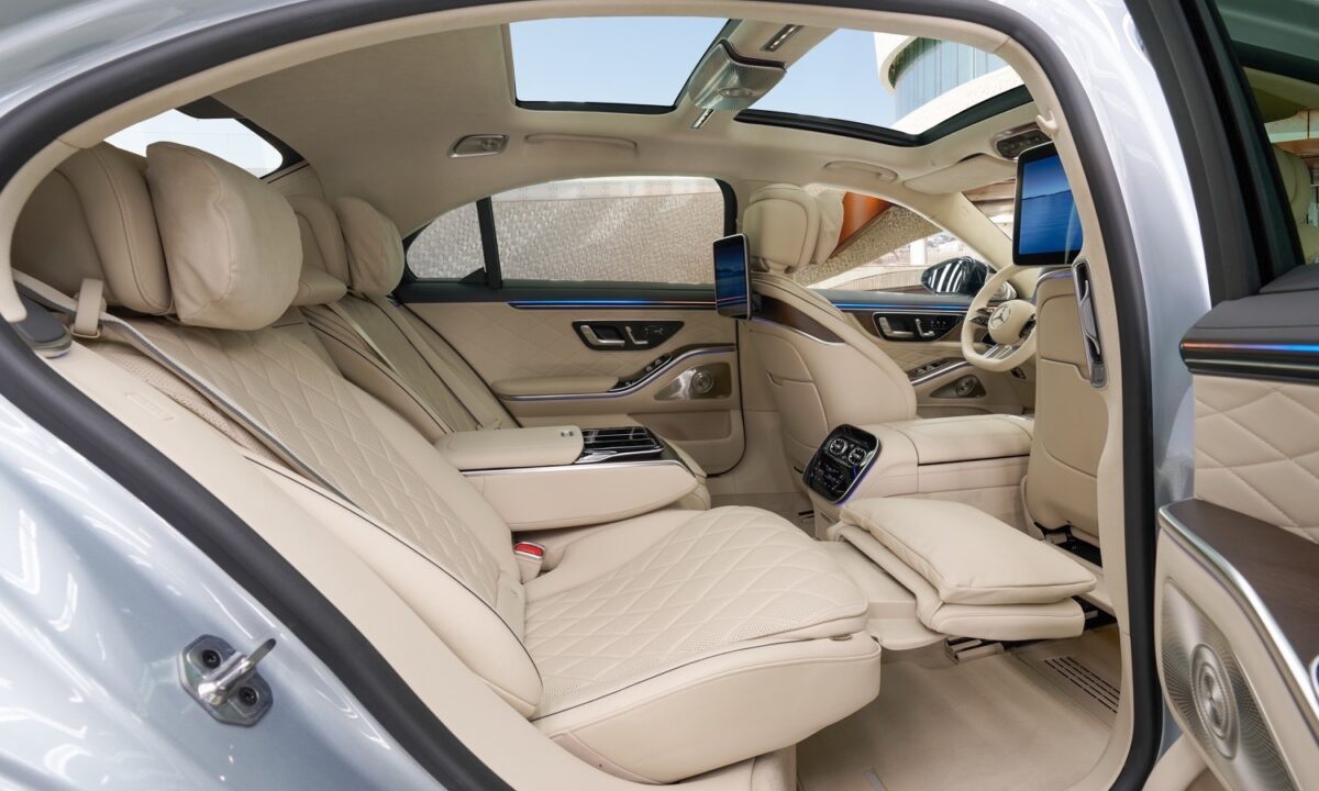Mercedes-Benz S-Class 680 Guard, the most extreme armored vehicle in ...