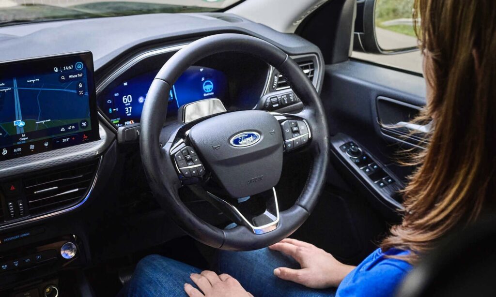 El Ford Kuga 2026 incorpora BlueCruise y refuerza su tecnología a bordo