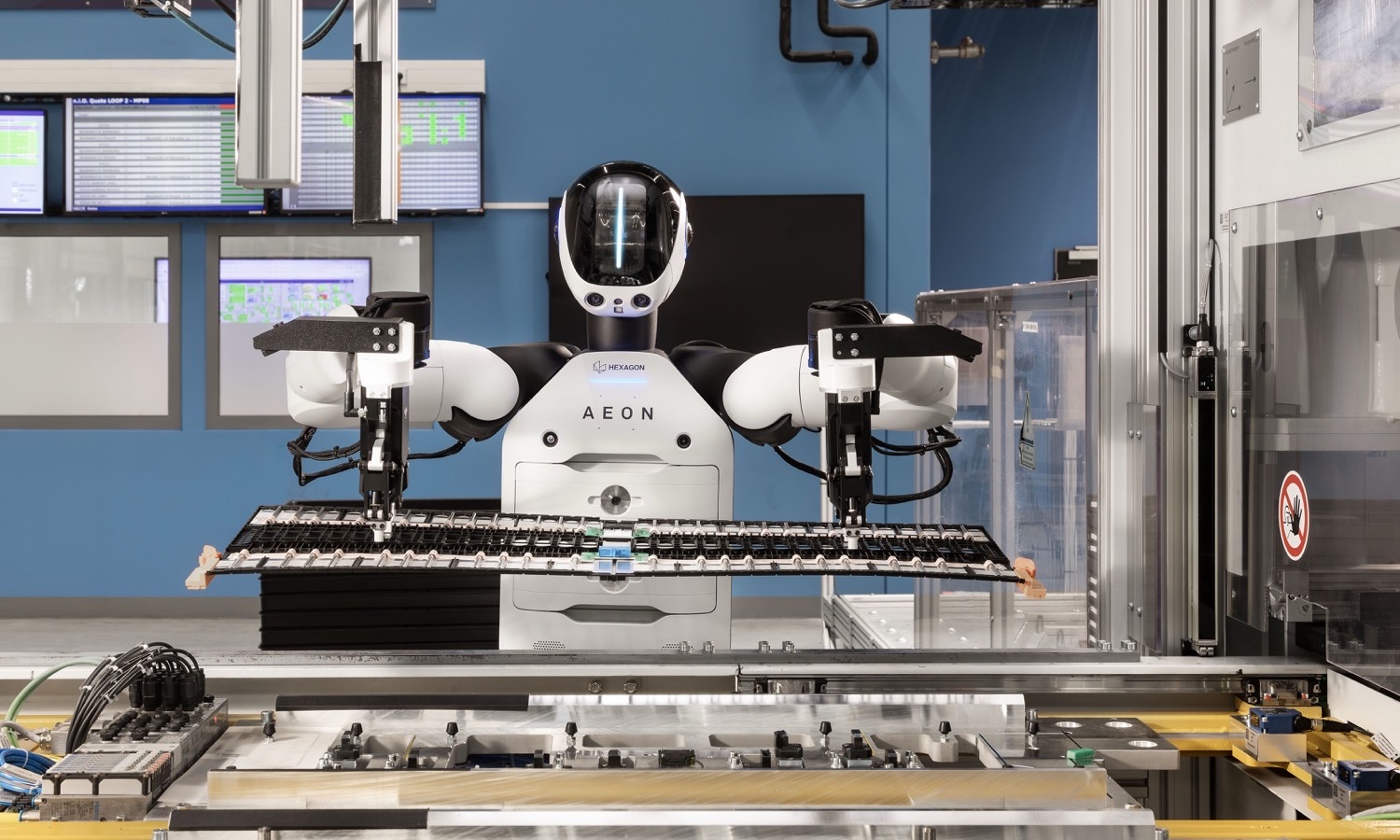 Susubukan ng BMW ang mga humanoid robot na ginagawa sa pabrika nito sa ...