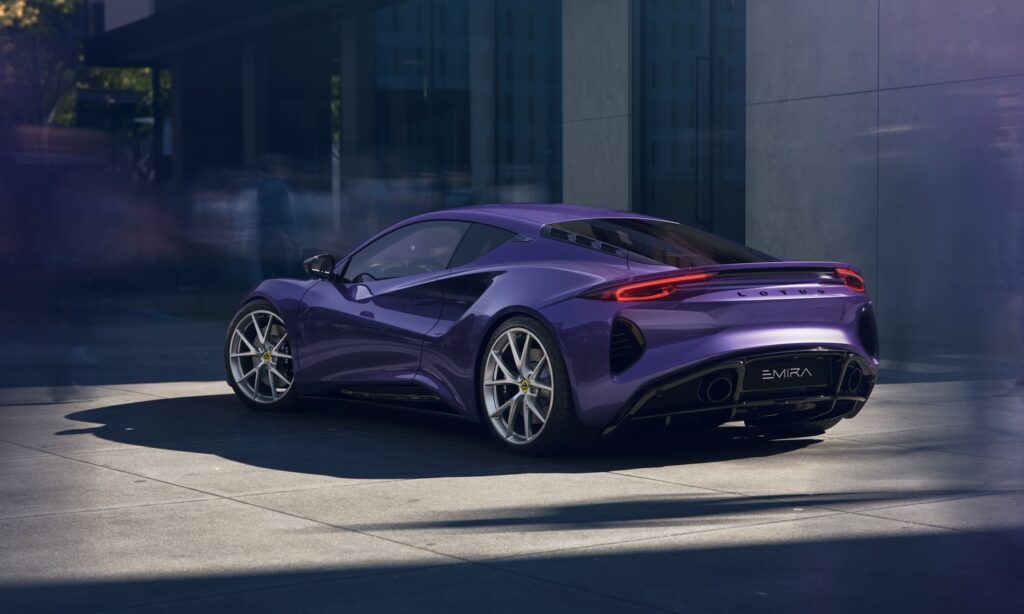 Lotus Emira V6 SE and Turbo: the ultimate mid-engined sports car range