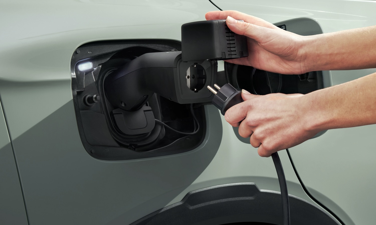 Skoda refuerza el one-pedal, el infoentretenimiento y la seguridad en ...